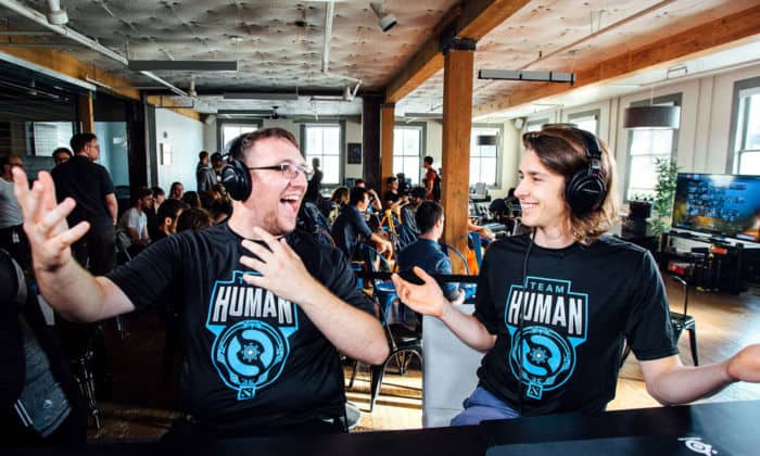 Microsoft invertirá en laboratorio de inteligencia artificial de Elon Musk y Peter Thiel