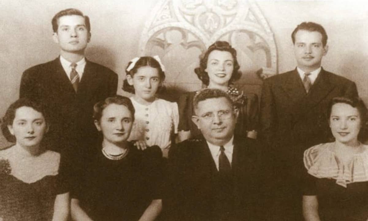 El árbol genealógico de la familia Coppel, dueña de la cadena de tiendas