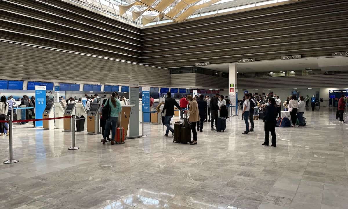 ¿Qué aerolíneas salen de la Terminal 1 del AICM? Ubicaciones y salas