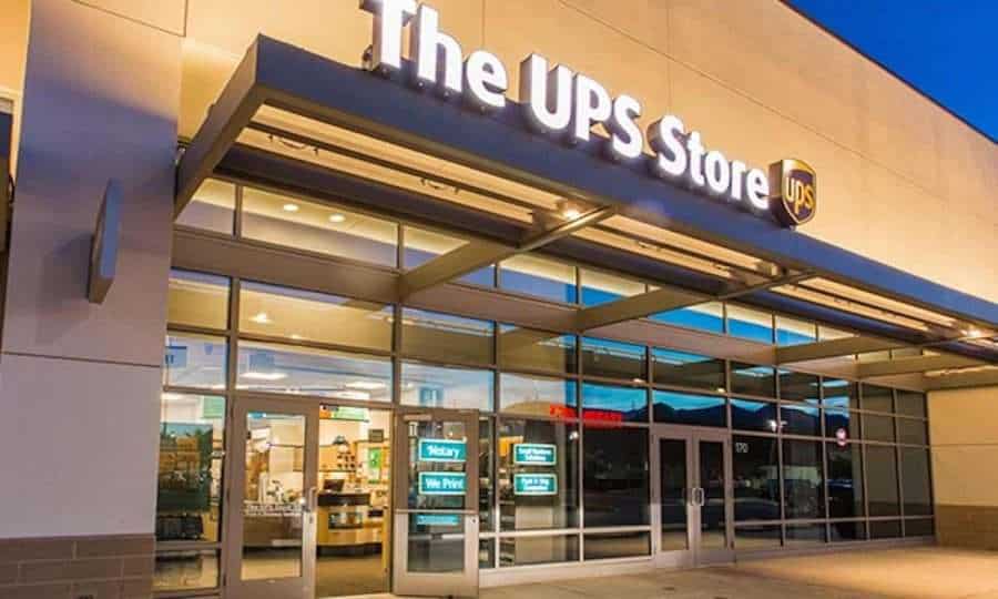 ¿Cuánto cuesta poner una franquicia de The UPS Store?