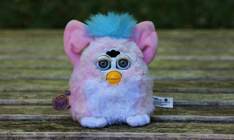 Hasbro trae de vuelta a Furby después de una pausa de seis años