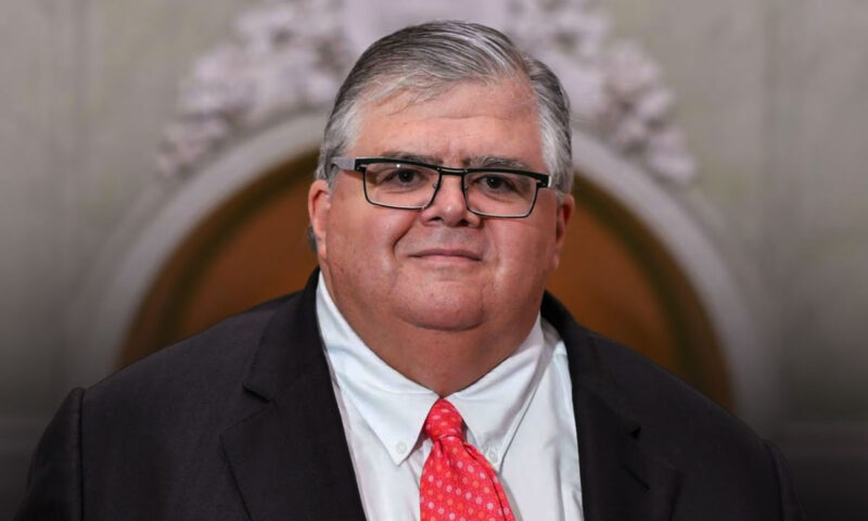 Los cargos de Agustin Carstens por su paso en México