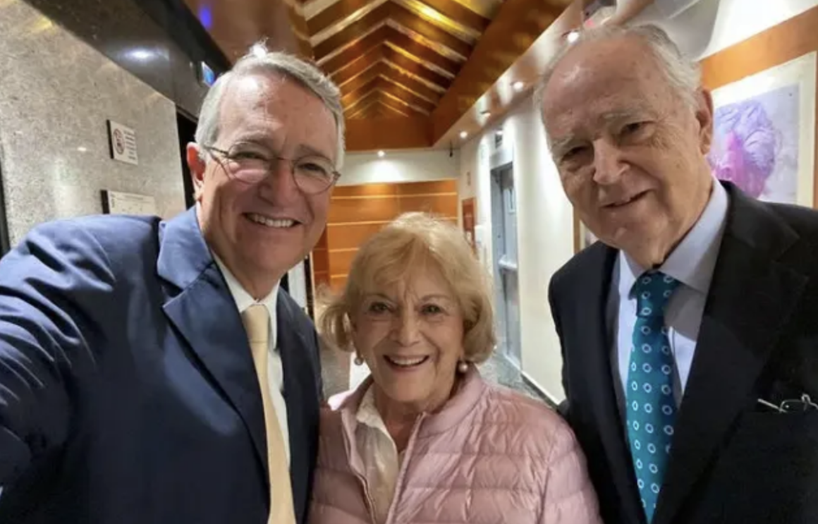 ¿Quiénes son los hermanos de Ricardo Salinas Pliego?