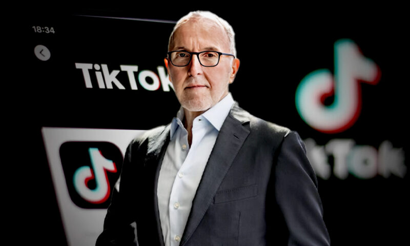 Multimillonario Frank McCourt busca comprar TikTok